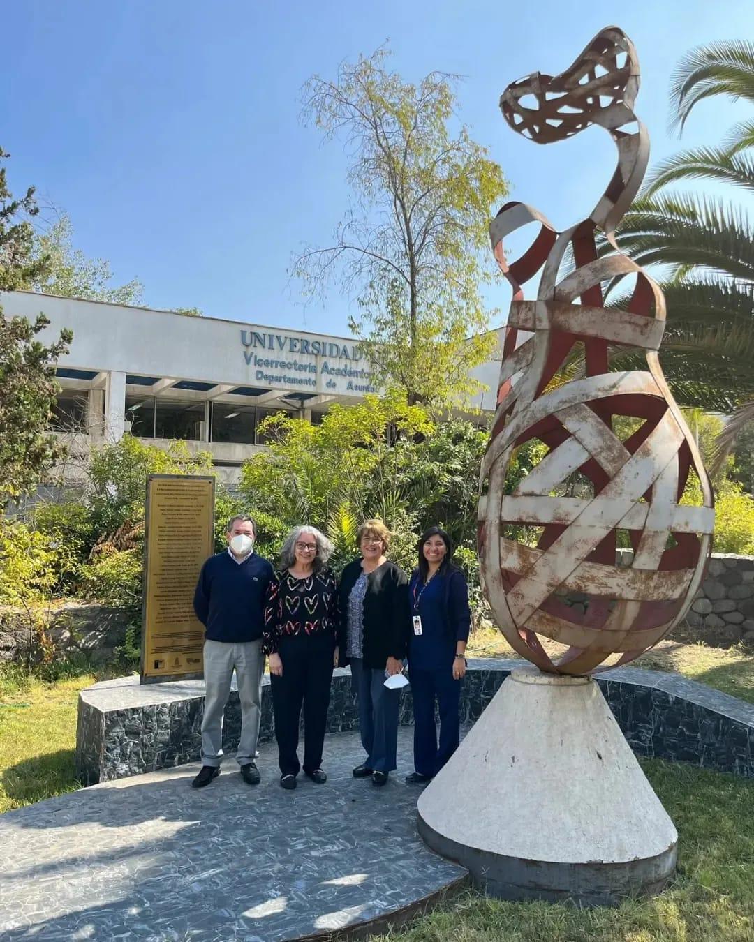 Profesora Ivonne Ahlers asume como nueva Directora de Salud Estudiantil ...